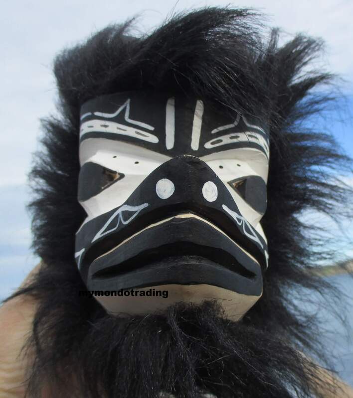 Racoon, wonderful Thief Bandit, Miniature mask by Betty Joe • My Mondo ...