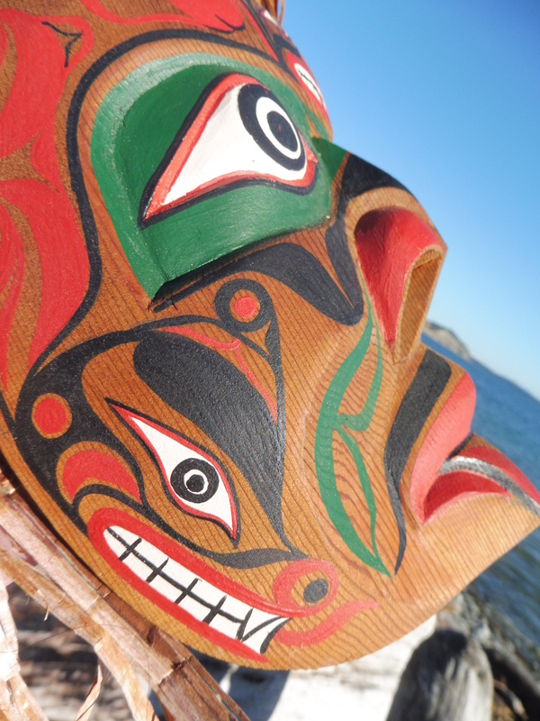 Portrait Spirit Mask of Sisiutl by Max Chickite, Lekwiltok • My Mondo ...